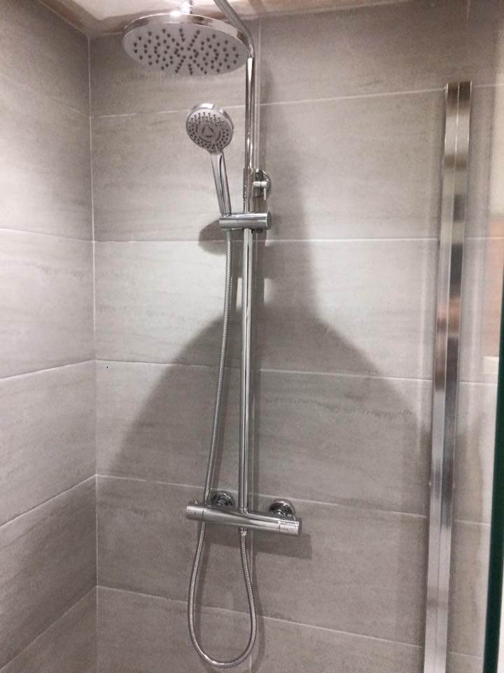 The benefits of power showers - Quality Bathrooms